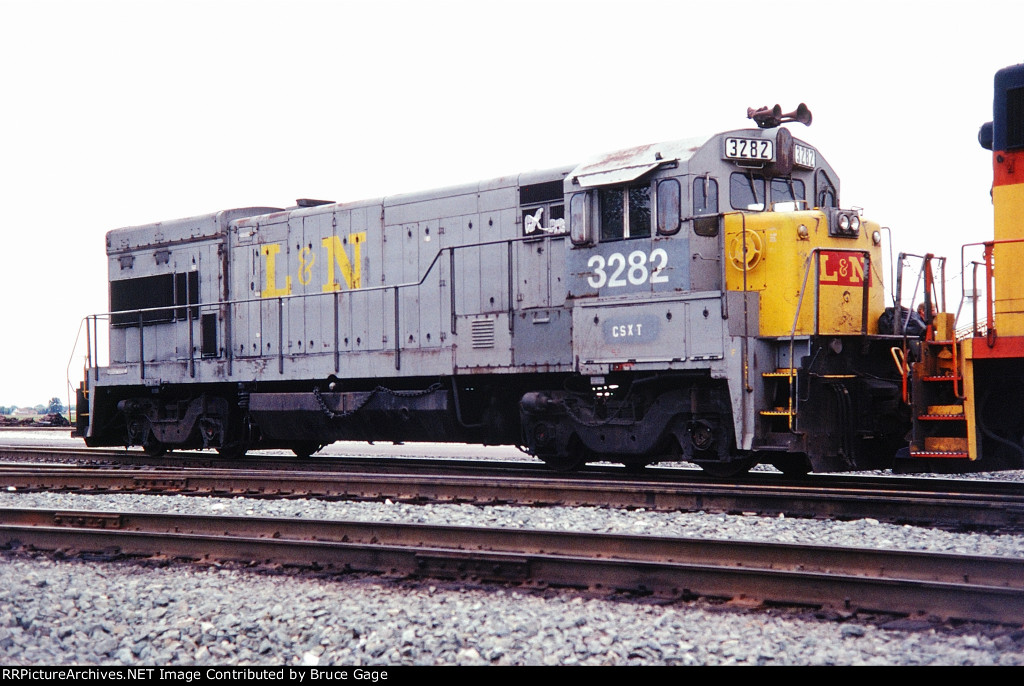 CSX 3282